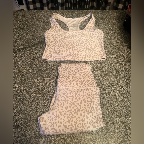 Pants & Jumpsuits | Small Workout Top And Bottom | Poshmark